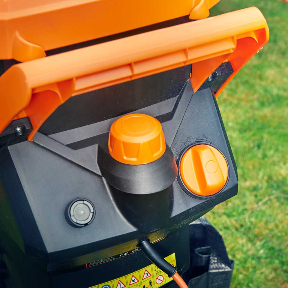 LawnMaster 2400W Impact Garden Shredder – Cleva UK