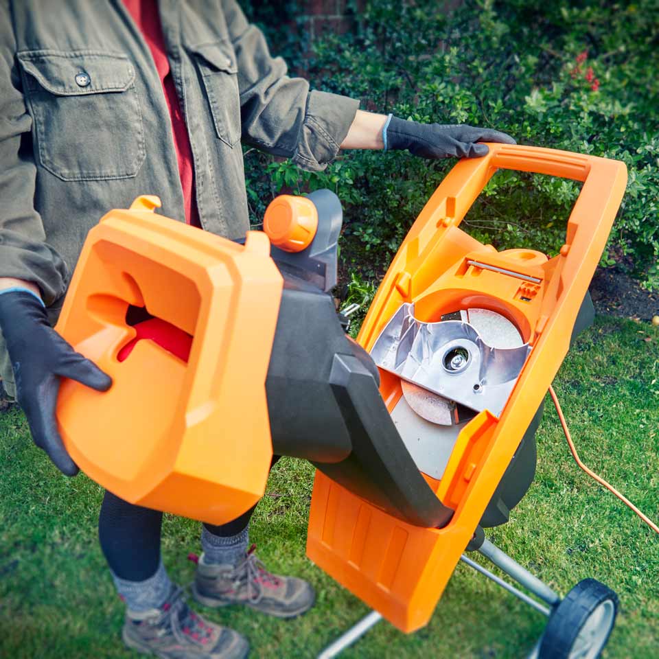 LawnMaster 2400W Impact Garden Shredder – Cleva UK