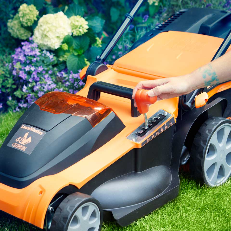 LawnMaster® 48V 41cm Cordless Lawnmower - With Spare Batteries – Cleva UK