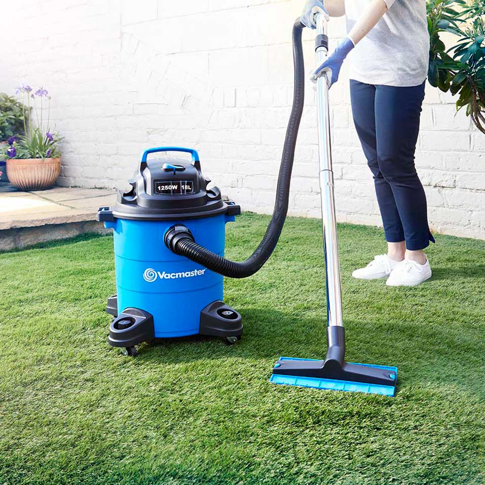 Vacmaster® WD18 Artificial Grass Vacuum | Garden Vacuum – Cleva UK
